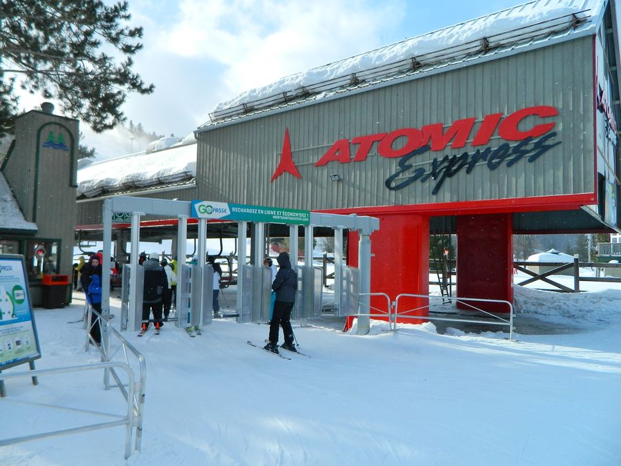 Télésiège débrayable 4 places (TSD4) Atomic Express - www.remontees ...